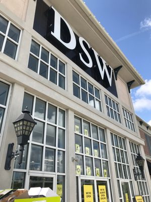DSW DESIGNER SHOE WAREHOUSE - Updated July 2024 - 105 Photos & 37 ...