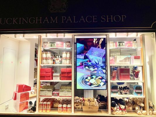 BUCKINGHAM PALACE SHOP - Updated August 2025 - 24 Photos - 7 Buckingham ...
