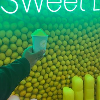 THE LUXE LEMON AND SLIME BAR - Updated December 2025 - 37 Photos - 187 ...