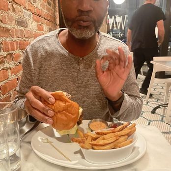 WHITE MAPLE CAFÉ - 472 Photos & 370 Reviews - 47 E Ridgewood Ave ...