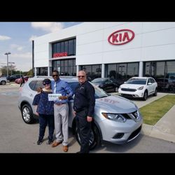 BOOMER KIA - 43 Photos & 55 Reviews - Car Dealers - 339 SW 74th St ...