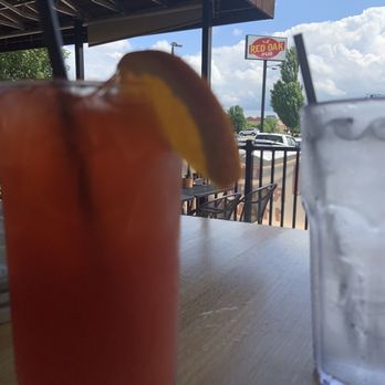 RED OAK PUB AND RESTAURANT - Updated January 2026 - 133 Photos & 208 ...
