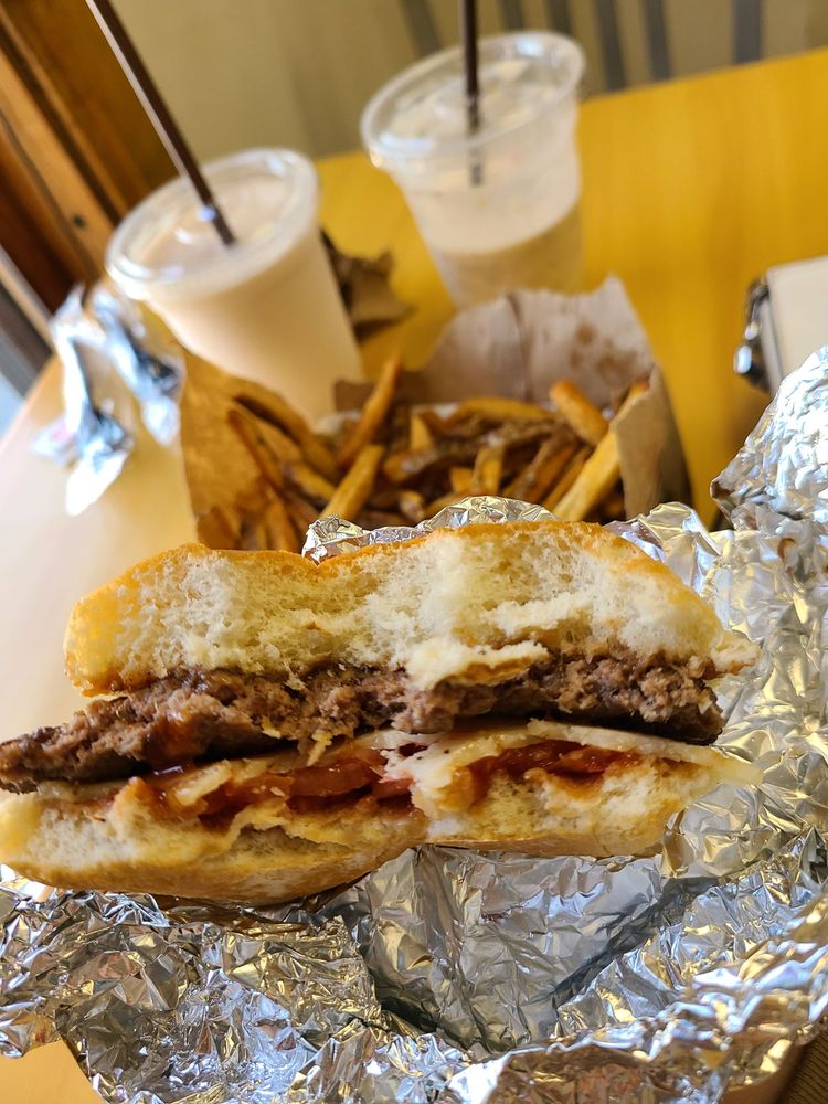 BUDDY’S FAMOUS BURGERS - Updated October 2025 - 78 Photos & 110 Reviews ...