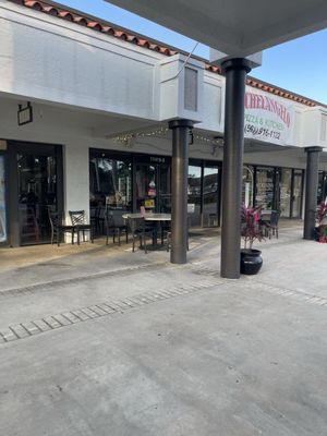 MICHELANGELO PIZZA & KITCHEN - Updated April 2025 - 32 Photos & 14 ...