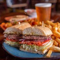 SEPTEMBERS TAPROOM & EATERY - REDLANDS - Updated December 2025 - 586 ...