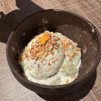 ALORA - Updated April 2025 - 135 Photos & 24 Reviews - 2502 Dunlavy St ...