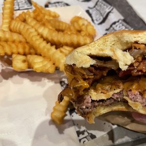 GRINDHOUSE KILLER BURGERS - 97 Photos & 177 Reviews - 1553 S Lumpkin St ...