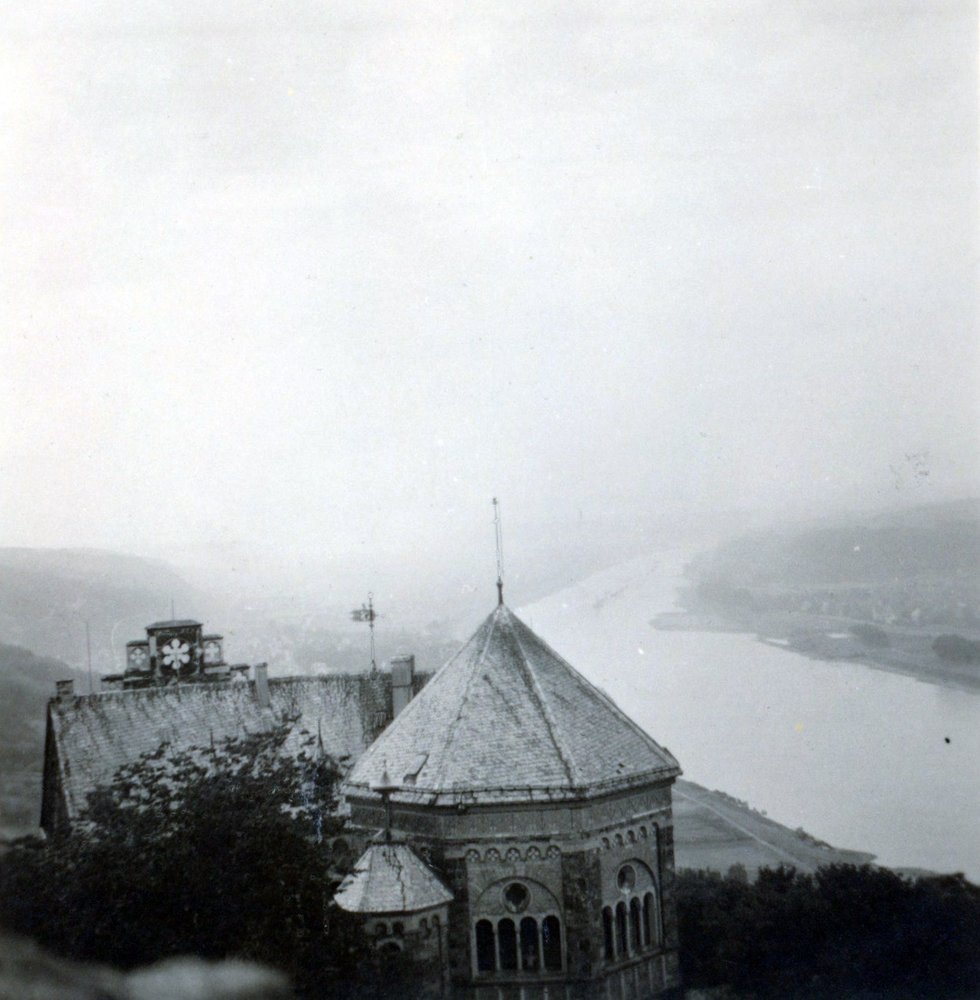 BURG RHEINECK - Updated May 2024 - 44 Photos - Burgenwanderung über ...