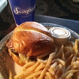 SCOOPERS DRIVE-IN - 173 Photos & 197 Reviews - Burgers - 1356 Prater ...