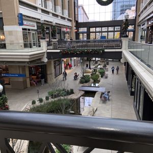 UTA TRAX GALLIVAN PLAZA STATION - Updated November 2024 - 17 Photos ...