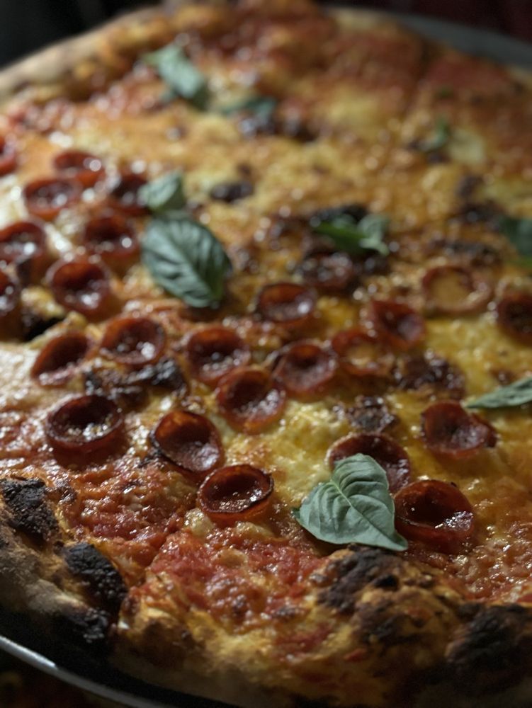 DELUCA’S PIZZA - Updated November 2024 - 436 Photos & 530 Reviews - 833 ...