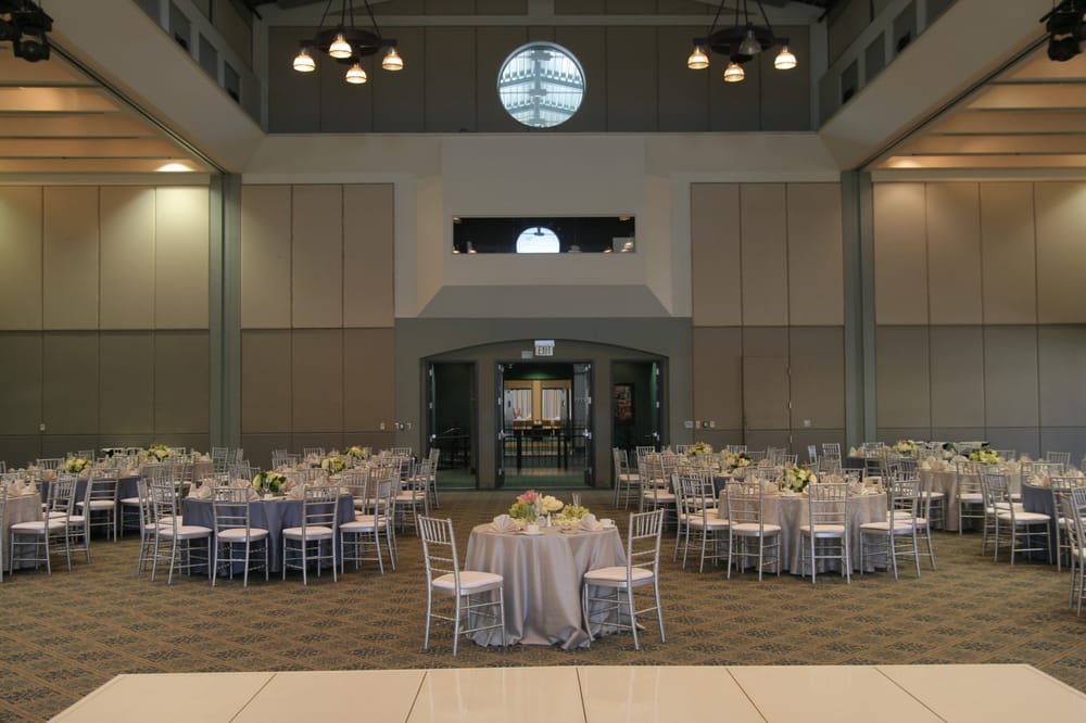 UCLA CATERING - Updated January 2026 - 330 De Neve Dr, Los Angeles ...