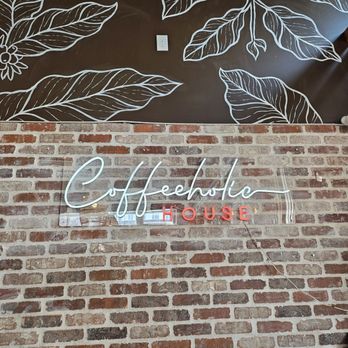 COFFEEHOLIC HOUSE - Updated July 2024 - 526 Photos & 203 Reviews - 8525 ...