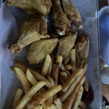 HOOPSTERS SPORTS BAR & GRILL JEFFERSONVILLE - Updated December 2025 ...