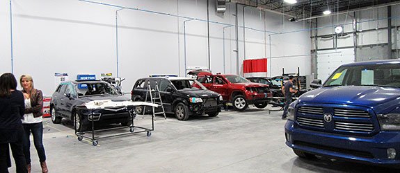 FIX AUTO - Updated October 2025 - 29 Photos - 138-588 Aero Drive NE ...