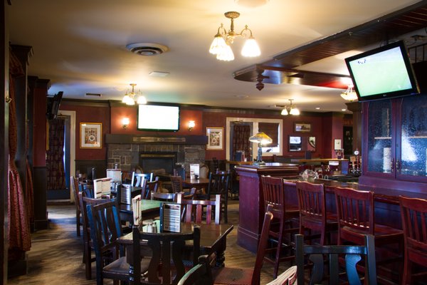 LIMERICKS TRADITIONAL PUBLIC HOUSE - Updated October 2025 - 41 Photos ...