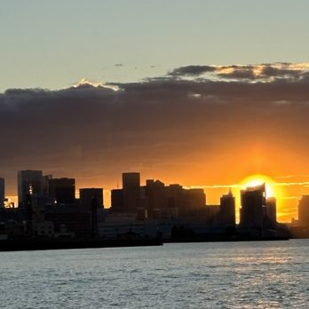 CLASSIC HARBOR LINE BOSTON - Updated November 2024 - 176 Photos & 128 ...