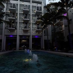 SOLA - Updated July 2025 - 622 Photos & 230 Reviews - 1000 Collins Ave ...