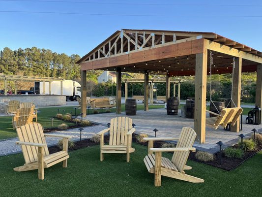 PUPS AND PINTS - 28 Photos & 18 Reviews - 2413 London Bridge Rd ...