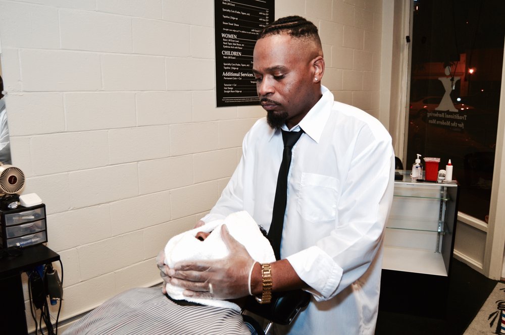 THE EXECUTIVE CHAIR BARBERSHOP - Updated April 2025 - 44 Photos - 1293 ...