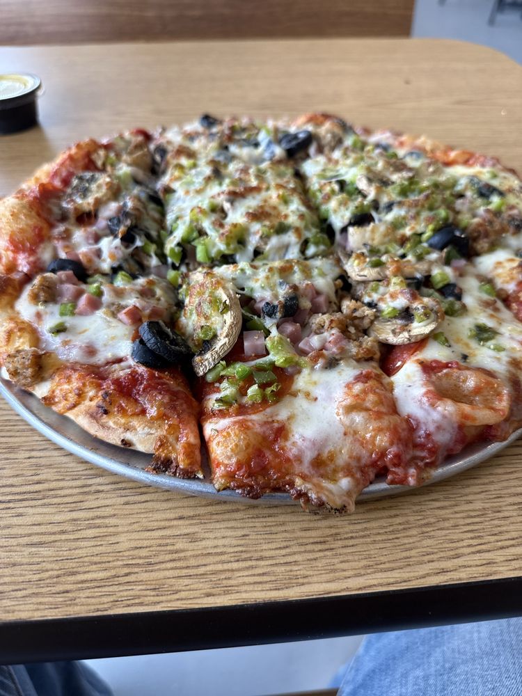 TOP CRUST PIZZERIA - Updated December 2025 - 209 N State St, North ...