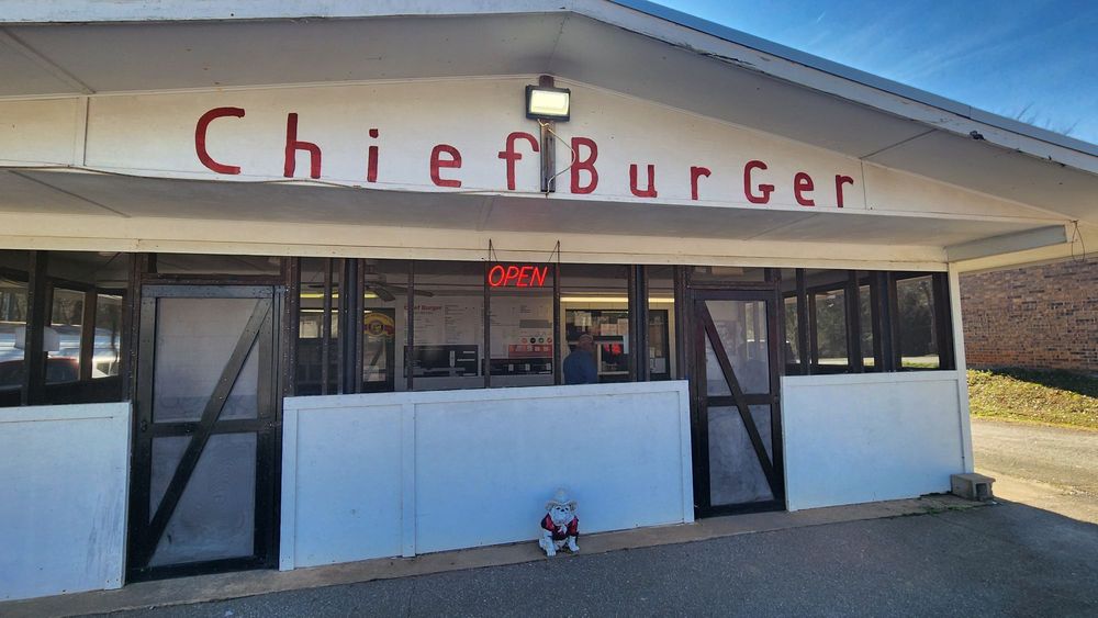 CHIEF BURGER - Updated December 2025 - 17 Reviews - 718 Sunset Ave ...