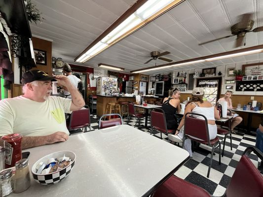 WHISTLE STOP CAFE - Updated December 2025 - 98 Photos & 107 Reviews ...