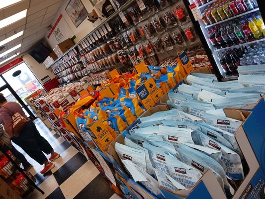 OBERTO FACTORY STORE & DELI - Updated May 2026 - 65 Photos & 41 Reviews ...