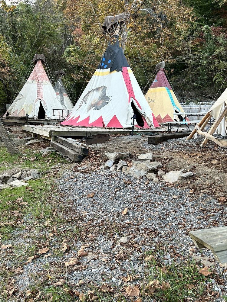 GRUMPY BEAR CAMPGROUND & RV PARK - Updated November 2025 - 79 Photos ...