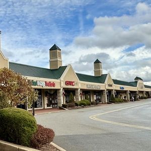 THE MALL AT ROBINSON - Updated January 2026 - 61 Photos & 18 Reviews ...