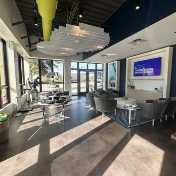 MOOV HEALTH & WELLNESS - Updated October 2025 - 54 Photos & 22 Reviews ...