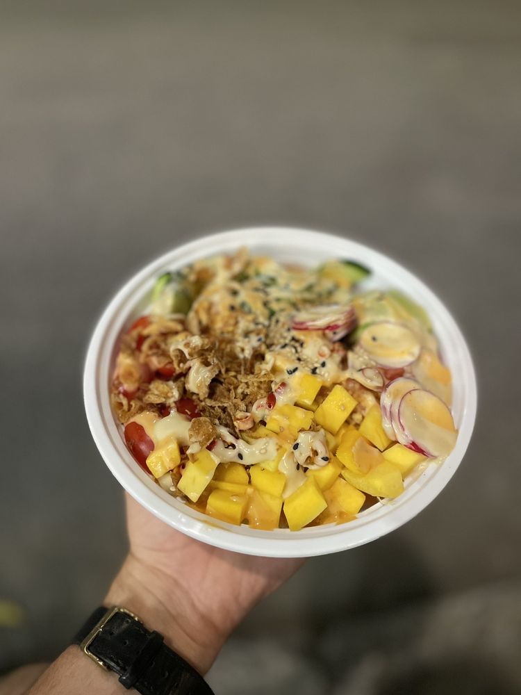 POKE 7+ - Updated December 2025 - 10 Photos - 4475 Rue Marquette ...