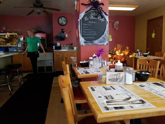 MOM’S RESTAURANT - Updated April 2024 - 24 Photos & 62 Reviews - 307 N ...