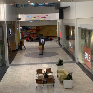 MONTCLAIR PLACE - Updated July 2025 - 463 Photos & 193 Reviews - 5060 E ...