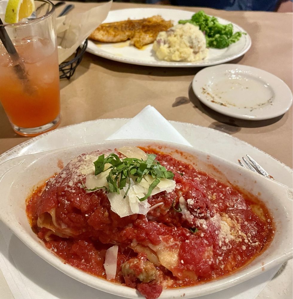 SIDELINES ITALIAN GRILLE - Updated March 2025 - 38 Photos & 63 Reviews ...