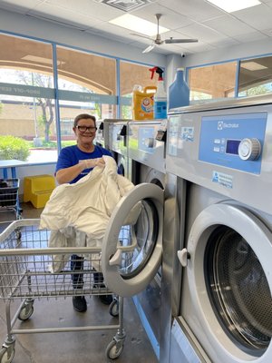 WAVEMAX LAUNDRY - Updated September 2025 - 55 Photos & 34 Reviews ...