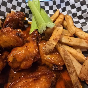 BIRDEEZ - Updated October 2025 - 254 Photos & 86 Reviews - 151 N Sierra ...