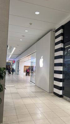 APPLE CAMBRIDGESIDE - Updated December 2025 - 16 Photos & 203 Reviews ...