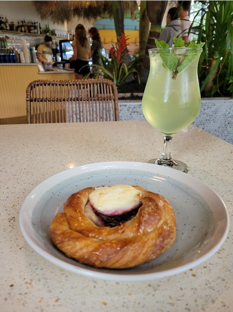 OUTTA THE BLUE CAFE - Updated August 2024 - 187 Photos & 114 Reviews ...