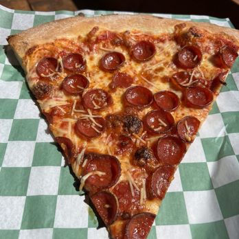 HUNGRY SASQUATCH - Updated July 2024 - 48 Photos & 73 Reviews - 2106 ...