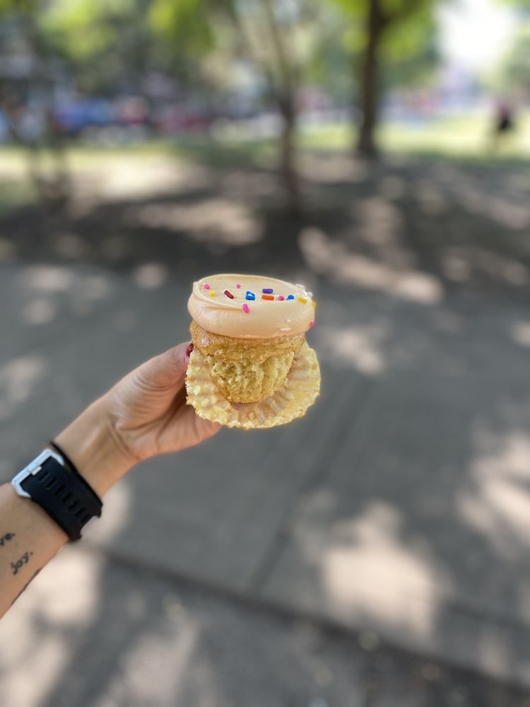 SWEET MANDY B’S - 1008 Photos & 1693 Reviews - Bakeries - 1208 W ...