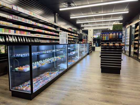 RAINBOW SMOKE SHOP - Updated December 2025 - 125 Washington Valley Rd ...