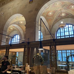 CREW COLLECTIVE & CAFÉ - 764 Photos & 354 Reviews - 360 Rue Saint ...