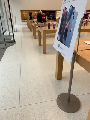 APPLE RESTON - Updated October 2025 - 38 Photos & 244 Reviews - 11949 ...