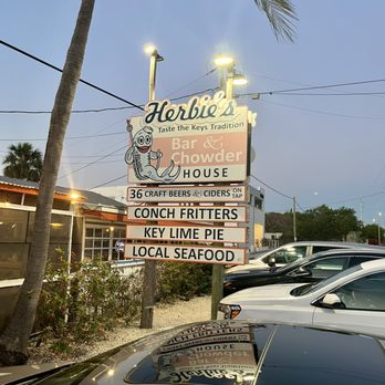 Herbie’s Bar and Chowder House - Cheap - Bars - Updated June 2025 - 549 ...