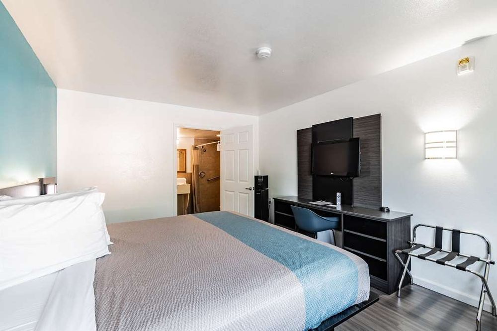 MASTERS INN FAIRGROUNDS - Updated June 2025 - 37 Photos - 6626 E Dr ...