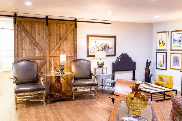 RIVERBRIDGE RESALE CONSIGNMENT Updated February 2025 35 Photos 17 Reviews 6390 Hwy 105 W Conroe Texas Used Vintage Consignment Phone Number Yelp