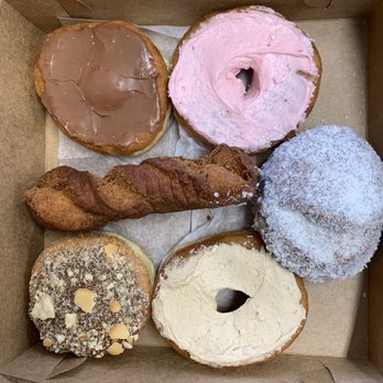 ALLIE’S DONUTS - Updated June 2025 - 385 Photos & 548 Reviews - 3663 ...