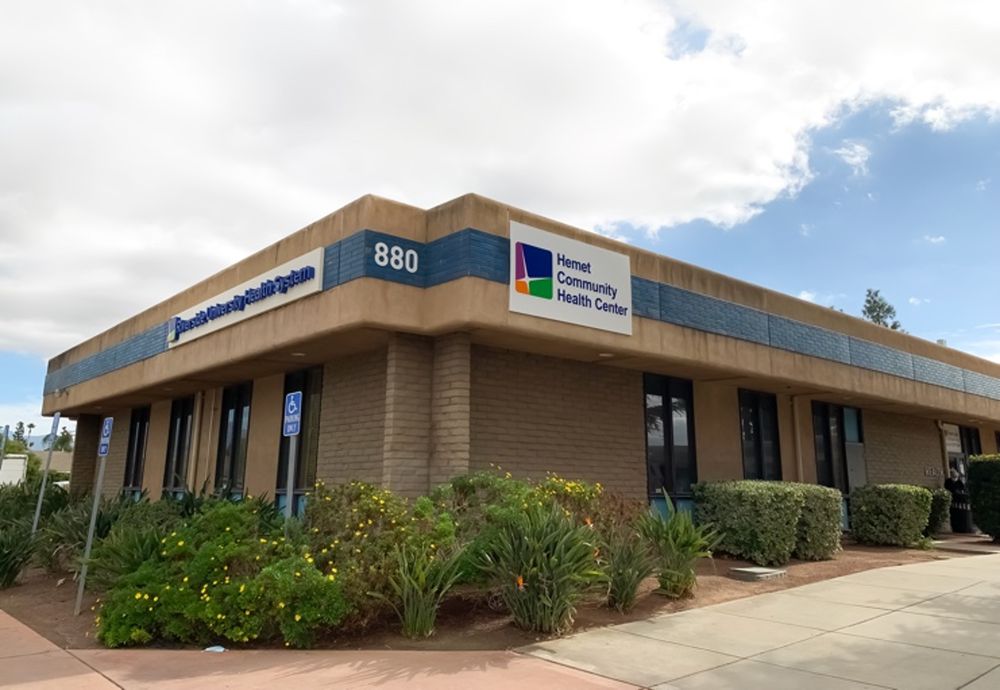 HEMET COMMUNITY HEALTH CENTER - Updated May 2026 - 880 N State St ...