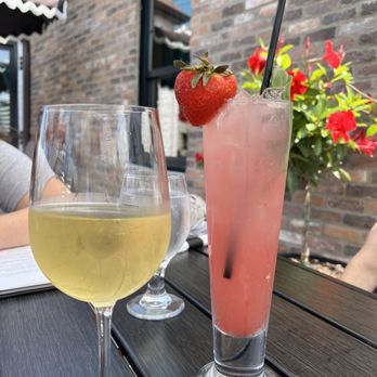 SPLASH - TEMP. CLOSED - Updated December 2025 - 27 Photos & 21 Reviews ...